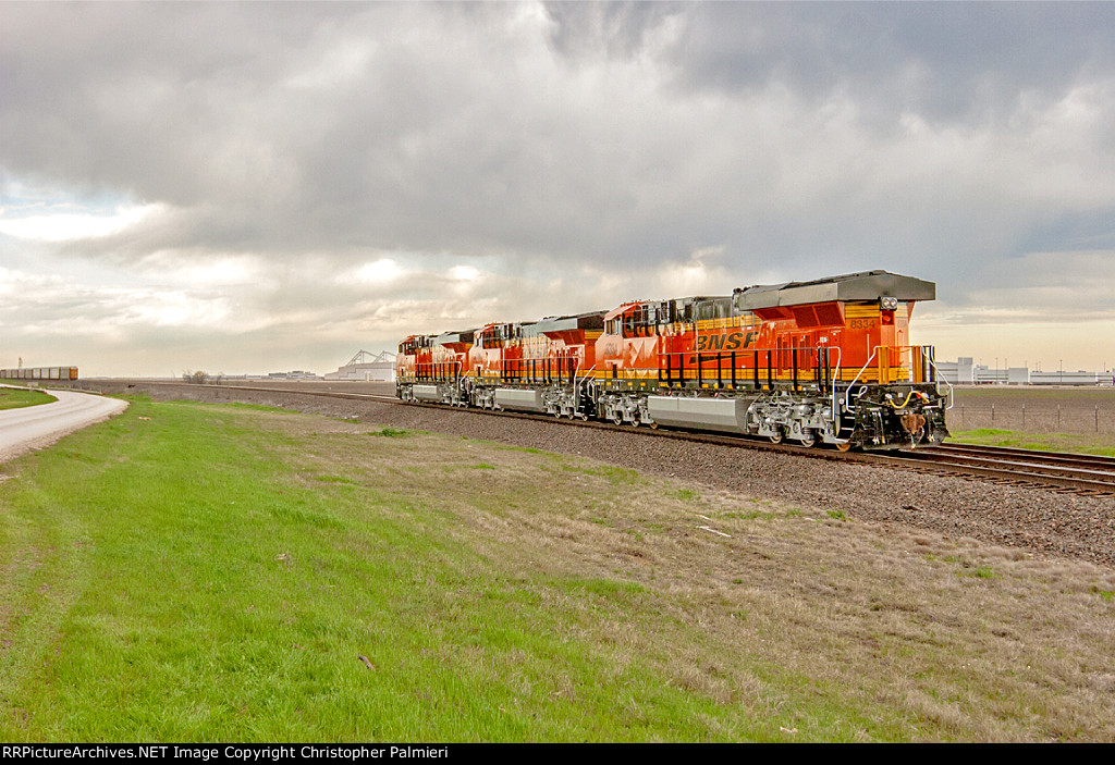 BNSF 8334